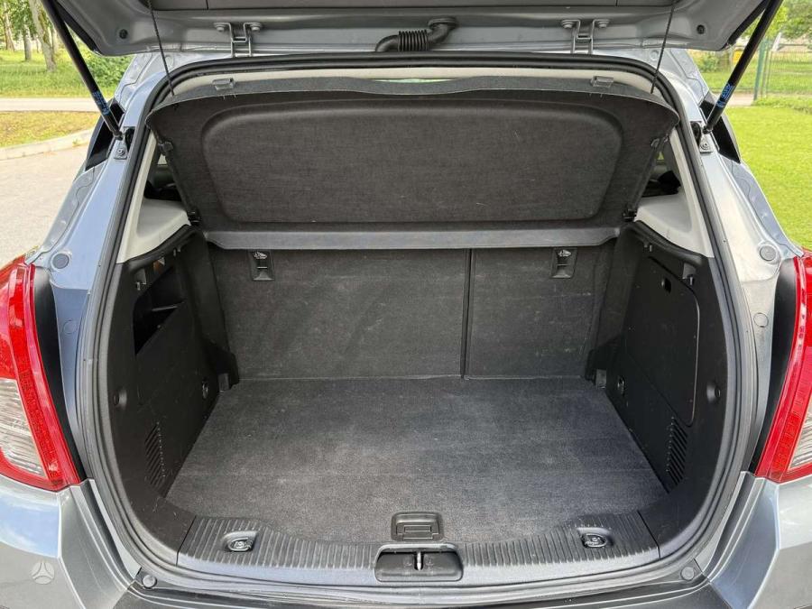 Grey Opel Mokka 2013 in Taurage, with an engine capacity of 1.69 L and mileage of 190 thousand km for 5800 €, photo 23 on AUTOMOTO.COM.LV