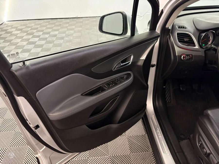 Pelēks Opel Mokka 2013 Marijampole, ar dzinēja tilpumu 1.69 L un nobraukumu 232 tūkst. km par 6750 €, foto 27 vietnē AUTOMOTO.COM.LV