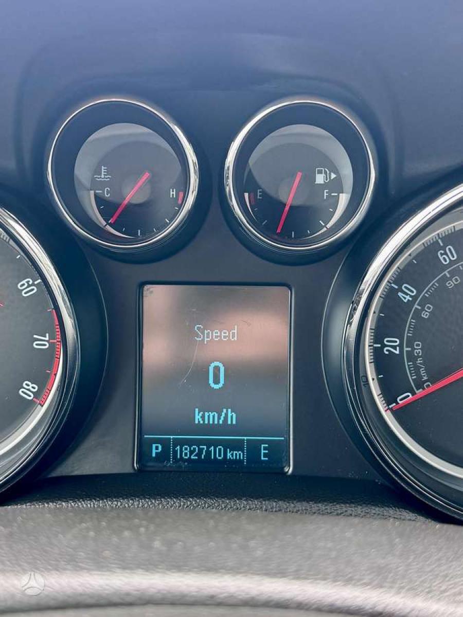 Pelēks Opel Mokka 2013 Kretinga, ar dzinēja tilpumu 1.36 L un nobraukumu 183 tūkst. km par 7550 €, foto 21 vietnē AUTOMOTO.COM.LV