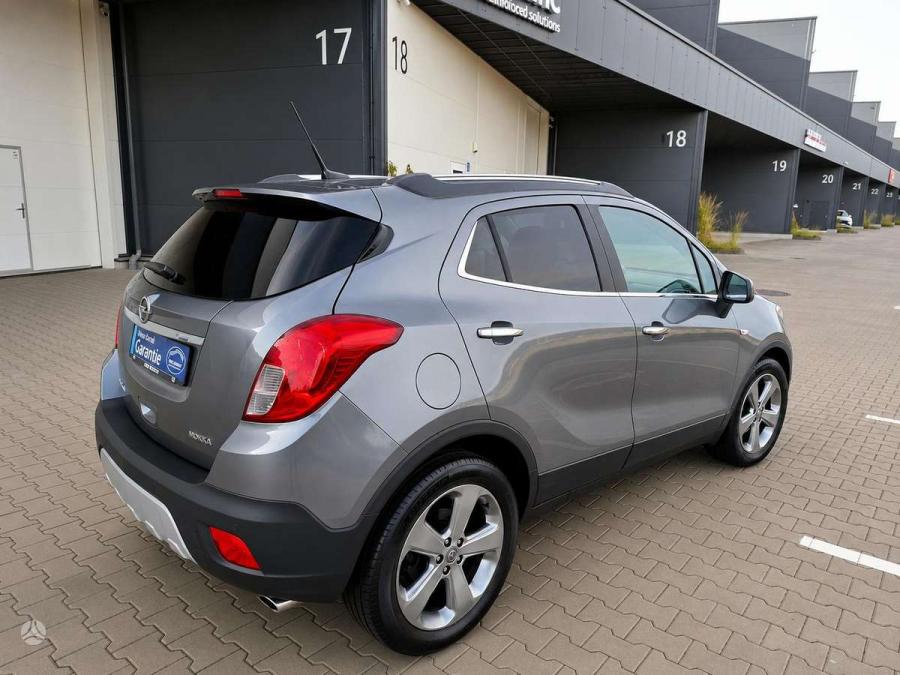 Grey Opel Mokka 2013 in Vilnius, with an engine capacity of 1.69 L and mileage of 272 thousand km for 6250 €, photo 3 on AUTOMOTO.COM.LV