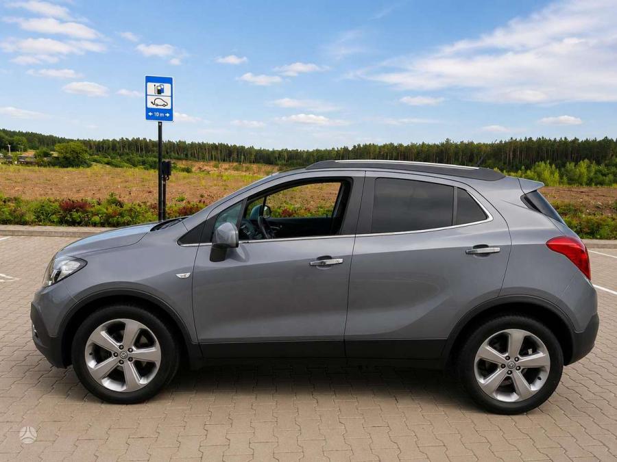 Grey Opel Mokka 2013 in Vilnius, with an engine capacity of 1.69 L and mileage of 272 thousand km for 6250 €, photo 6 on AUTOMOTO.COM.LV