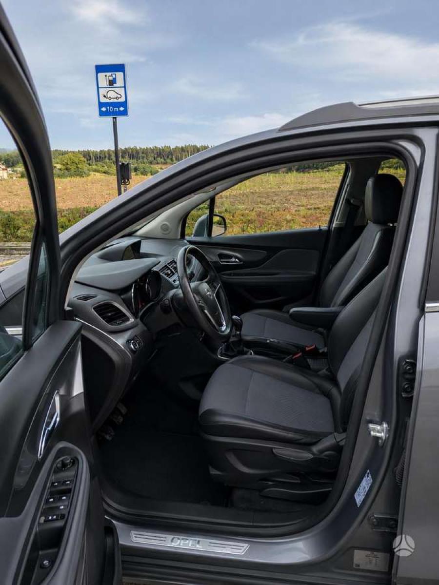 Grey Opel Mokka 2013 in Vilnius, with an engine capacity of 1.69 L and mileage of 272 thousand km for 6250 €, photo 10 on AUTOMOTO.COM.LV