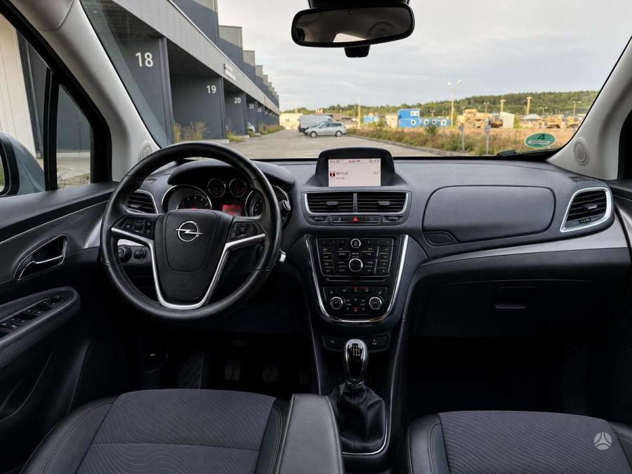 Grey Opel Mokka 2013 in Vilnius, with an engine capacity of 1.69 L and mileage of 272 thousand km for 6250 €, photo 15 on AUTOMOTO.COM.LV