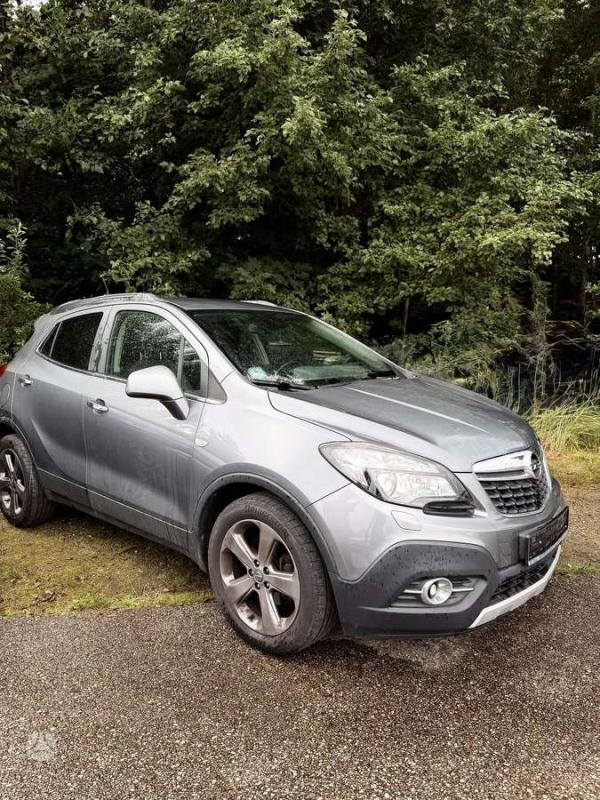 Pelēks Opel Mokka 2013 Utena, ar dzinēja tilpumu 1.36 L un nobraukumu 141 tūkst. km par 6950 €, foto 1 vietnē AUTOMOTO.COM.LV