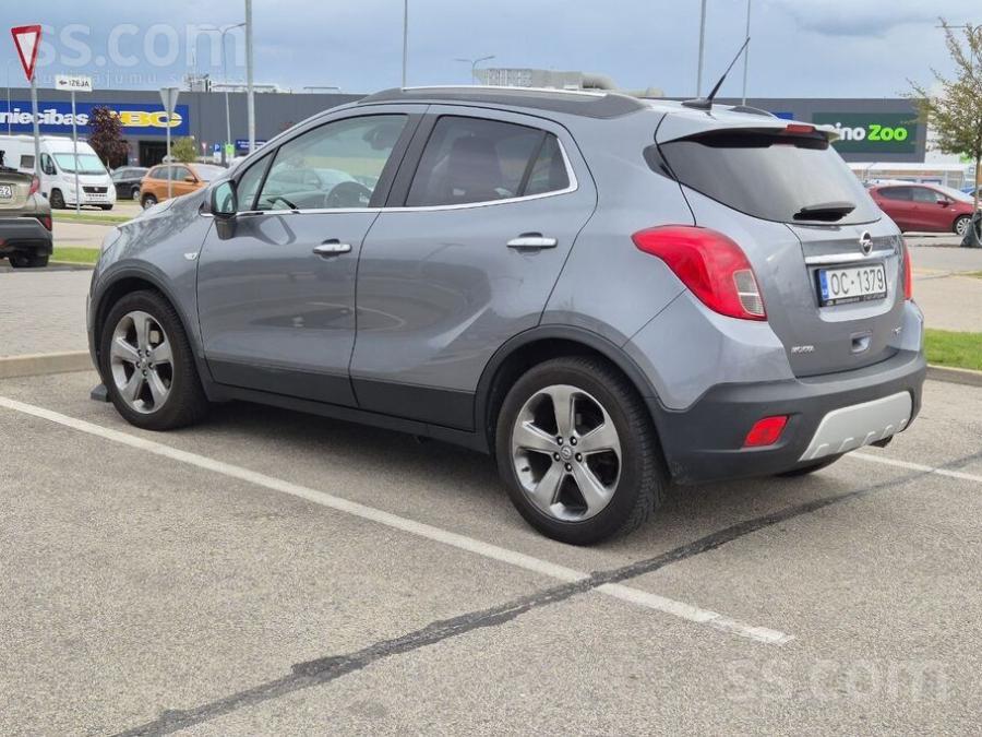 Pelēks Opel Mokka 2013 Rīga, ar dzinēja tilpumu 1.70 L un nobraukumu 225 tūkst. km par 7500 €, foto 3 vietnē AUTOMOTO.COM.LV