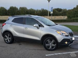 Grey Opel Mokka 2013 in Siauliai, with an engine capacity of 1.40 L and mileage of 179 thousand km for 6200 €, photo 6 on AUTOMOTO.COM.LV