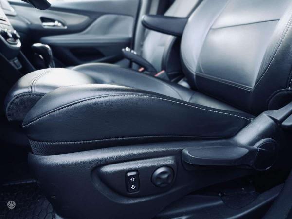 Grey Opel Mokka 2014 in Utena, with an engine capacity of 1.69 L and mileage of 117 thousand km for 11450 €, photo 4 on AUTOMOTO.COM.LV