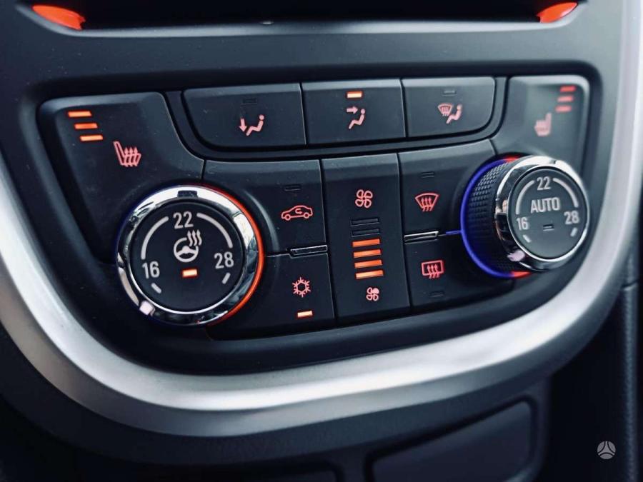 Grey Opel Mokka 2014 in Utena, with an engine capacity of 1.69 L and mileage of 117 thousand km for 11450 €, photo 7 on AUTOMOTO.COM.LV