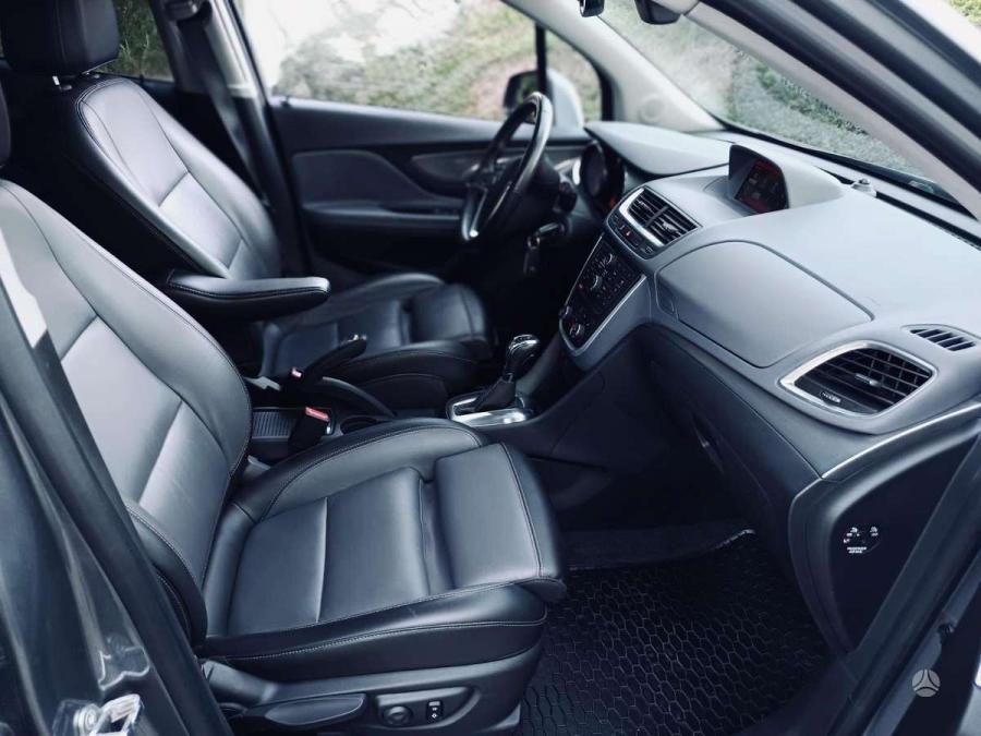 Grey Opel Mokka 2014 in Utena, with an engine capacity of 1.69 L and mileage of 117 thousand km for 11450 €, photo 19 on AUTOMOTO.COM.LV