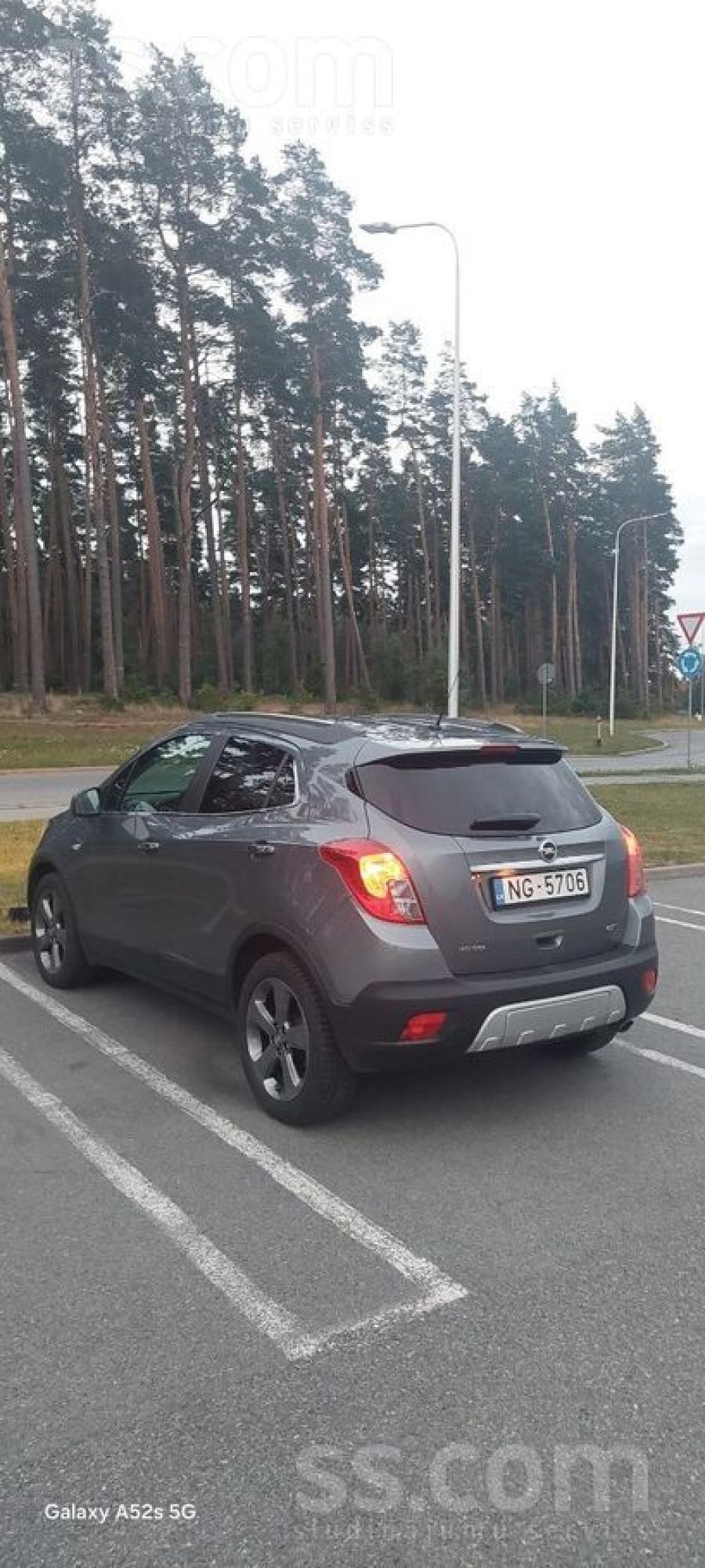 Pelēks Opel Mokka 2014 Rīga, ar dzinēja tilpumu 1.70 L un nobraukumu 133 tūkst. km par 7500 €, foto 5 vietnē AUTOMOTO.COM.LV