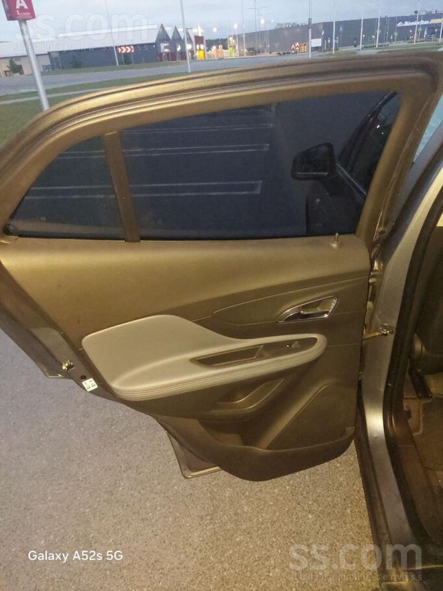 Pelēks Opel Mokka 2014 Rīga, ar dzinēja tilpumu 1.70 L un nobraukumu 133 tūkst. km par 7500 €, foto 24 vietnē AUTOMOTO.COM.LV