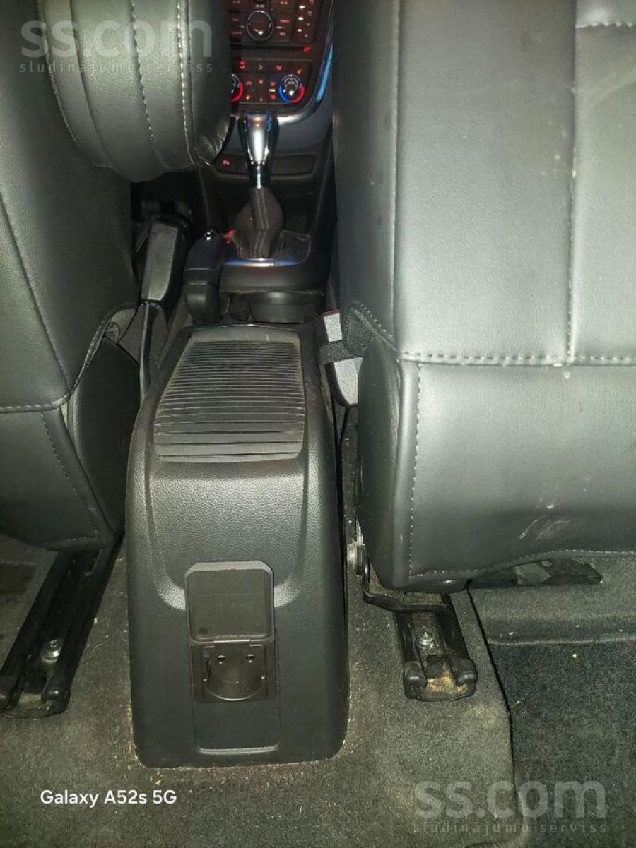 Pelēks Opel Mokka 2014 Rīga, ar dzinēja tilpumu 1.70 L un nobraukumu 133 tūkst. km par 7500 €, foto 26 vietnē AUTOMOTO.COM.LV
