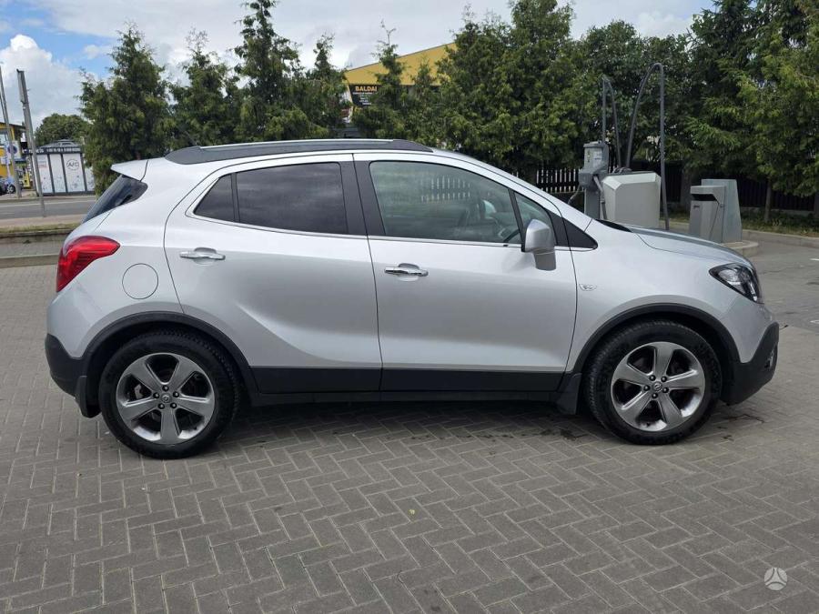 Серый Опель Mokka 2014 в Юрбаркас, объемом двигателя 1.69 л и пробегом 176 тыс. км за 6700 €, фото 3 на AUTOMOTO.COM.LV