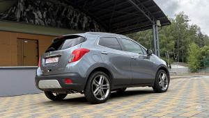 Grey Opel Mokka 2014 in Druskininkai, with an engine capacity of 1.69 L and mileage of 202 thousand km for 7300 €, photo 5 on AUTOMOTO.COM.LV
