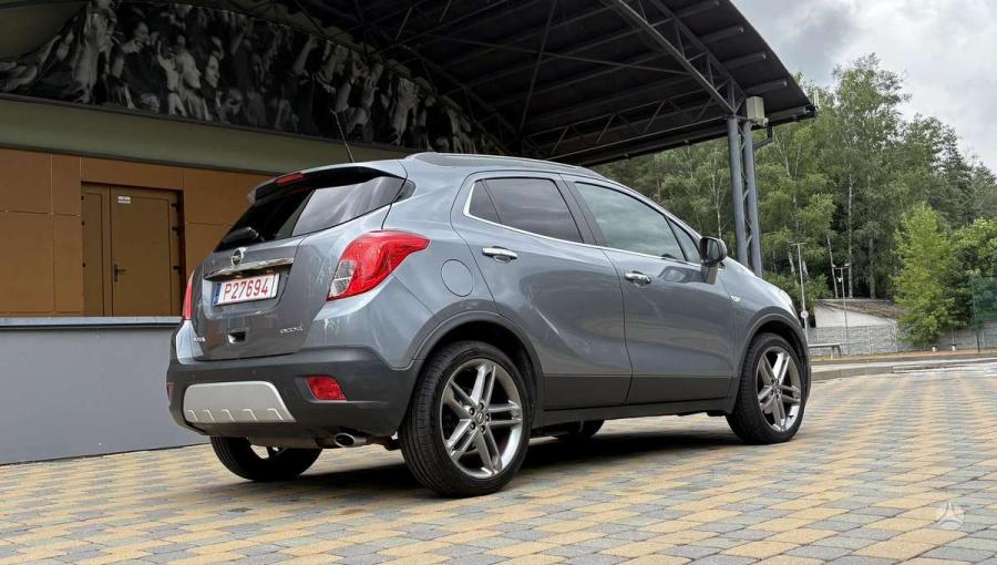 Grey Opel Mokka 2014 in Druskininkai, with an engine capacity of 1.69 L and mileage of 202 thousand km for 7300 €, photo 5 on AUTOMOTO.COM.LV