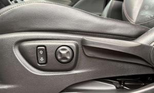 Grey Opel Mokka 2014 in Druskininkai, with an engine capacity of 1.69 L and mileage of 202 thousand km for 7300 €, photo 13 on AUTOMOTO.COM.LV
