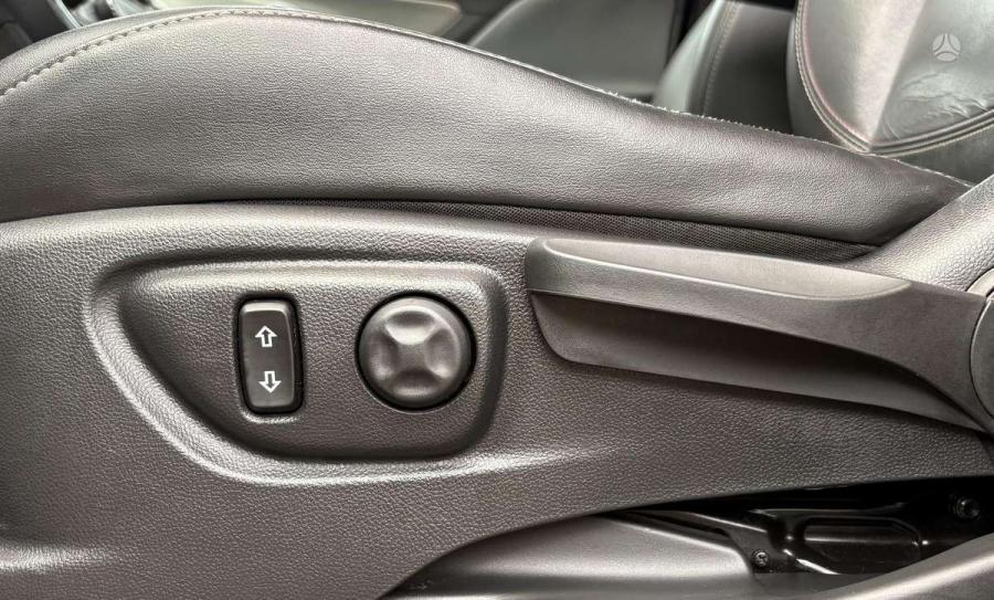 Grey Opel Mokka 2014 in Druskininkai, with an engine capacity of 1.69 L and mileage of 202 thousand km for 7300 €, photo 13 on AUTOMOTO.COM.LV