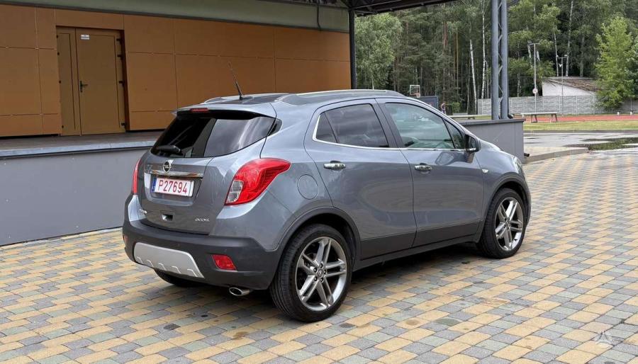 Grey Opel Mokka 2014 in Druskininkai, with an engine capacity of 1.69 L and mileage of 202 thousand km for 7300 €, photo 17 on AUTOMOTO.COM.LV