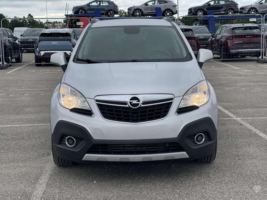 Grey Opel Mokka 2014 in Vilnius, with an engine capacity of 1.69 L and mileage of 247 thousand km for 4200 €, photo 3 on AUTOMOTO.COM.LV