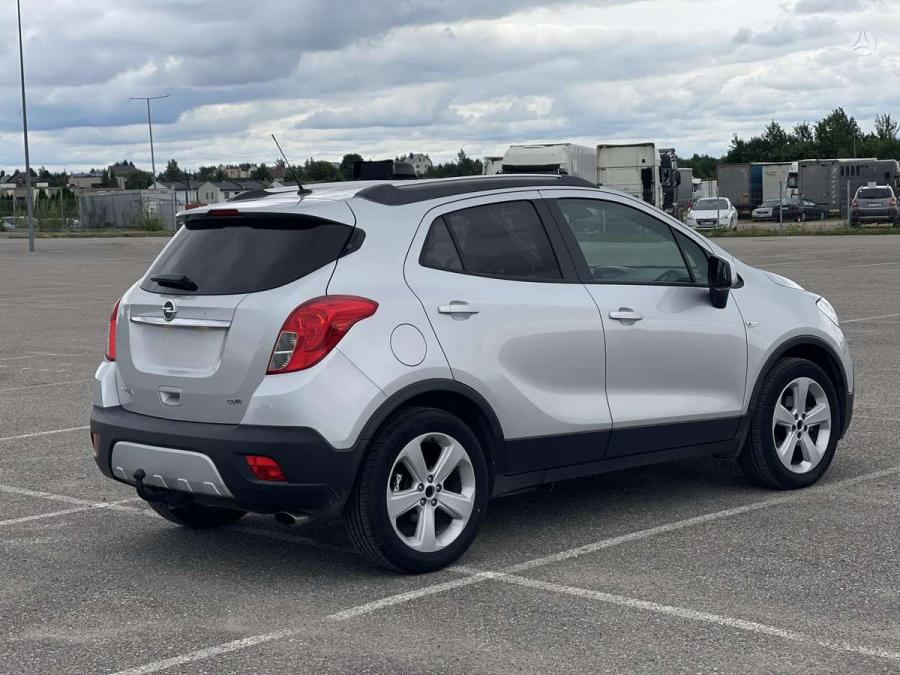Grey Opel Mokka 2014 in Vilnius, with an engine capacity of 1.69 L and mileage of 247 thousand km for 4200 €, photo 5 on AUTOMOTO.COM.LV