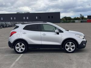 Grey Opel Mokka 2014 in Vilnius, with an engine capacity of 1.69 L and mileage of 247 thousand km for 4200 €, photo 8 on AUTOMOTO.COM.LV