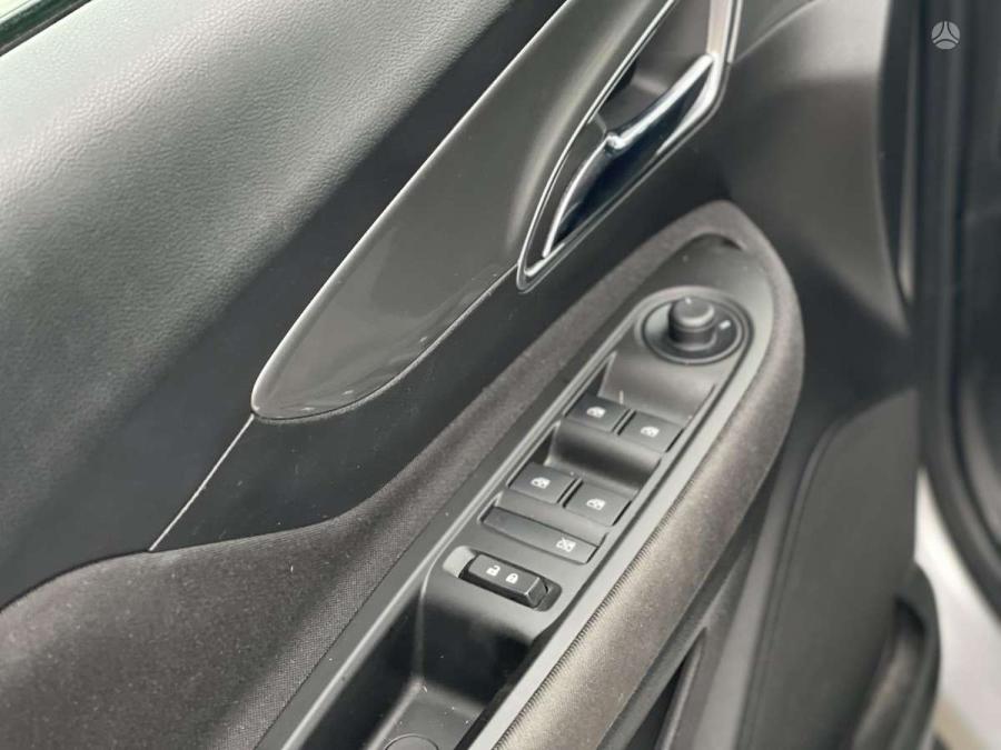 Grey Opel Mokka 2014 in Vilnius, with an engine capacity of 1.69 L and mileage of 247 thousand km for 4200 €, photo 11 on AUTOMOTO.COM.LV