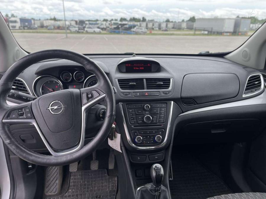 Grey Opel Mokka 2014 in Vilnius, with an engine capacity of 1.69 L and mileage of 247 thousand km for 4200 €, photo 12 on AUTOMOTO.COM.LV