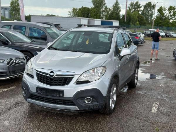 Grey Opel Mokka 2014 in Panevezys, with an engine capacity of 1.36 L and mileage of 240 thousand km for 5500 €, photo 3 on AUTOMOTO.COM.LV