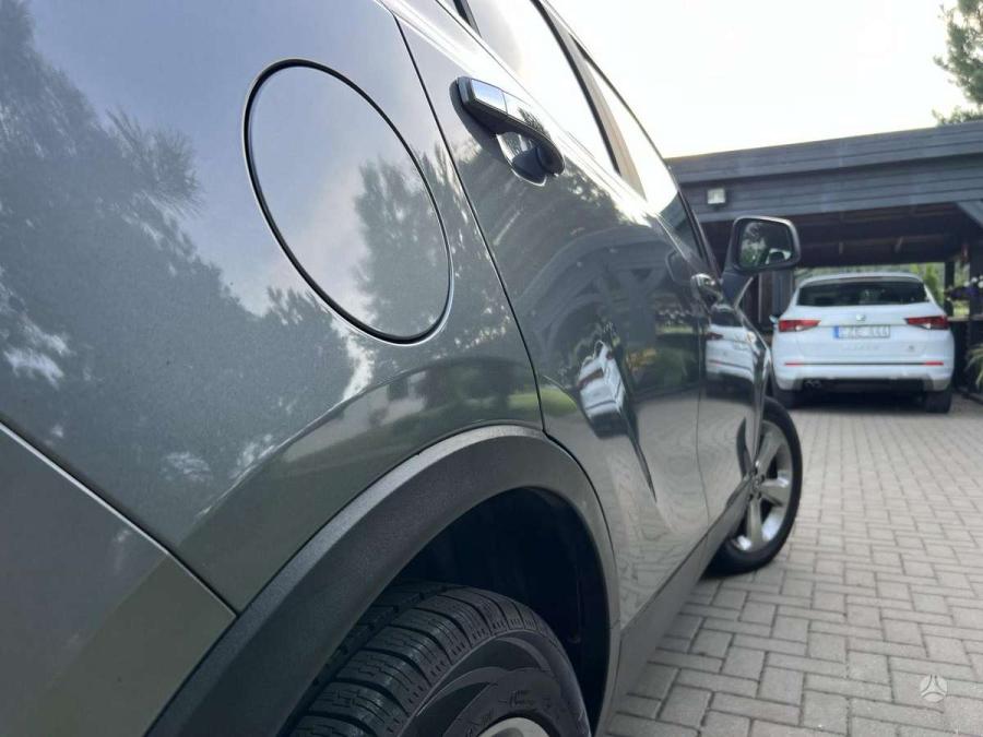 Grey Opel Mokka 2014 in Druskininkai, with an engine capacity of 1.69 L and mileage of 153 thousand km for 7290 €, photo 17 on AUTOMOTO.COM.LV