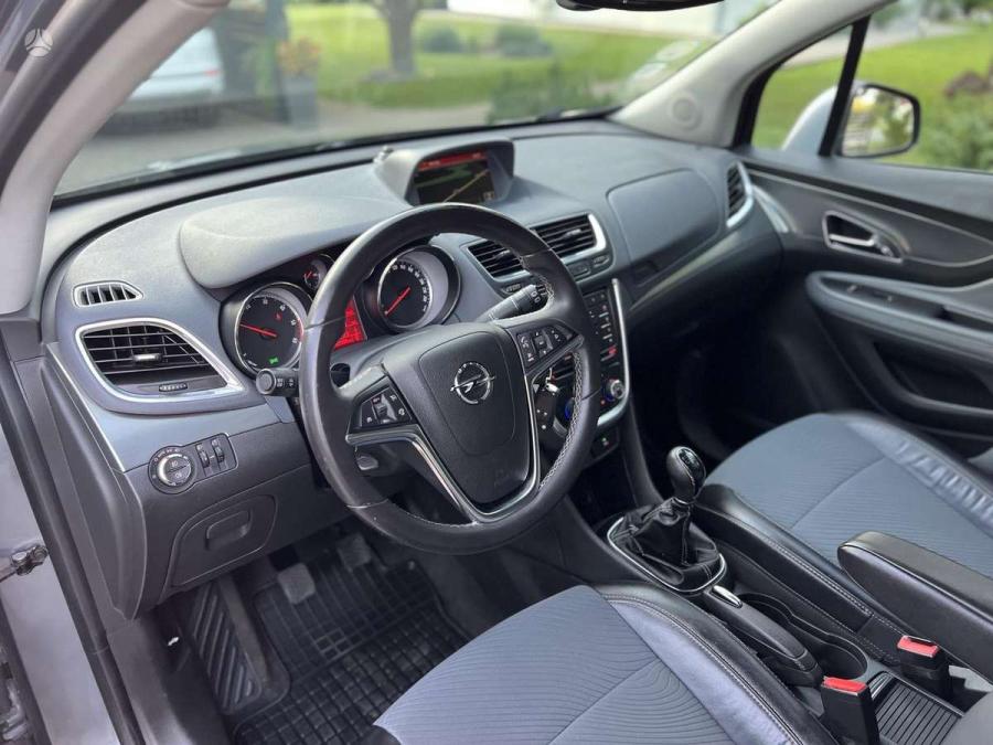 Grey Opel Mokka 2014 in Druskininkai, with an engine capacity of 1.69 L and mileage of 153 thousand km for 7290 €, photo 21 on AUTOMOTO.COM.LV