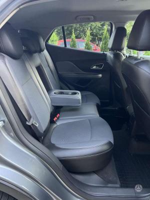 Grey Opel Mokka 2014 in Druskininkai, with an engine capacity of 1.69 L and mileage of 153 thousand km for 7290 €, photo 26 on AUTOMOTO.COM.LV
