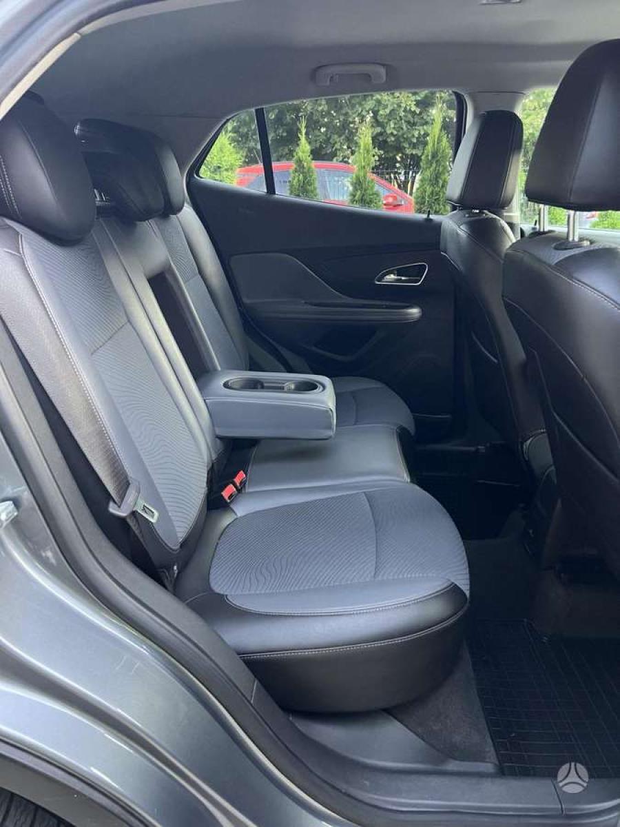 Grey Opel Mokka 2014 in Druskininkai, with an engine capacity of 1.69 L and mileage of 153 thousand km for 7290 €, photo 26 on AUTOMOTO.COM.LV