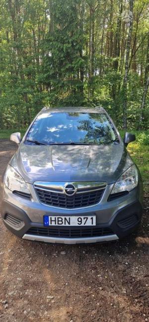 Pelēks Opel Mokka 2014 Viļņa, ar dzinēja tilpumu 1.60 L un nobraukumu 118 tūkst. km par 7150 €, foto  vietnē AUTOMOTO.COM.LV