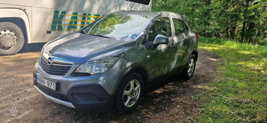 Grey Opel Mokka 2014 in Vilnius, with an engine capacity of 1.60 L and mileage of 118 thousand km for 7150 €, photo 5 on AUTOMOTO.COM.LV
