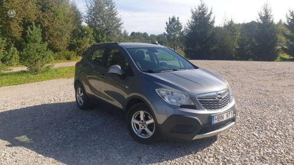 Серый Опель Mokka 2014 в Вильнюс, объемом двигателя 1.60 л и пробегом 118 тыс. км за 6400 €, фото 1 на AUTOMOTO.COM.LV