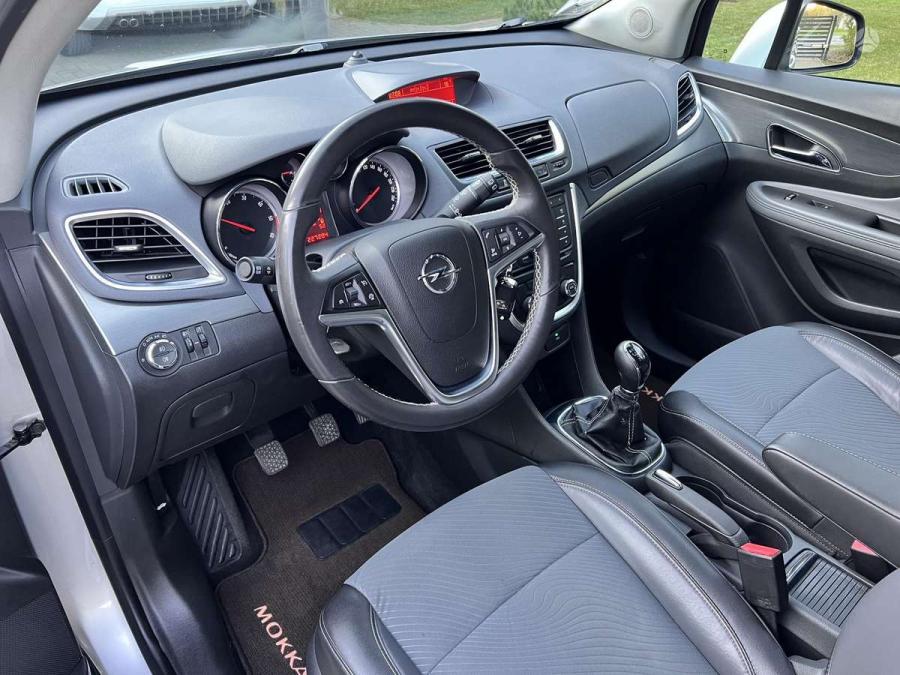 Pelēks Opel Mokka 2014 Druskininkai, ar dzinēja tilpumu 1.69 L un nobraukumu 227 tūkst. km par 5990 €, foto 19 vietnē AUTOMOTO.COM.LV