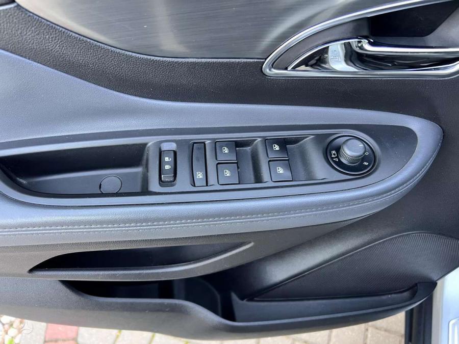 Pelēks Opel Mokka 2014 Druskininkai, ar dzinēja tilpumu 1.69 L un nobraukumu 227 tūkst. km par 5990 €, foto 27 vietnē AUTOMOTO.COM.LV