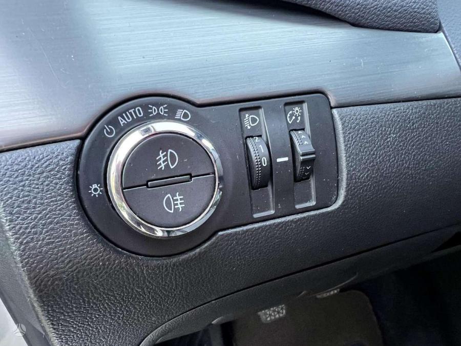 Pelēks Opel Mokka 2014 Druskininkai, ar dzinēja tilpumu 1.69 L un nobraukumu 227 tūkst. km par 5990 €, foto 28 vietnē AUTOMOTO.COM.LV