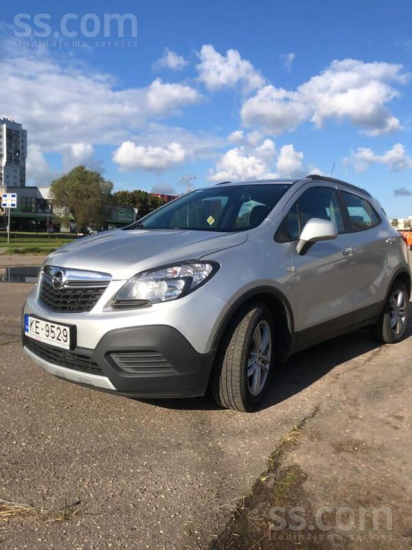 Pelēks Opel Mokka 2015 Rīga, ar dzinēja tilpumu 1.60 L un nobraukumu 116 tūkst. km par 6450 €, foto 2 vietnē AUTOMOTO.COM.LV