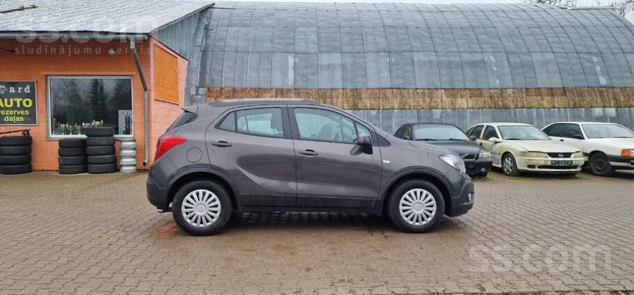 Grey Opel Mokka 2015 in Valmiera, with an engine capacity of 1.60 L and mileage of 273 thousand km for 7600 €, photo 2 on AUTOMOTO.COM.LV