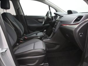 Grey Opel Mokka 2015 in Vilnius, with an engine capacity of 1.40 L and mileage of 234 thousand km for 8299 €, photo 14 on AUTOMOTO.COM.LV