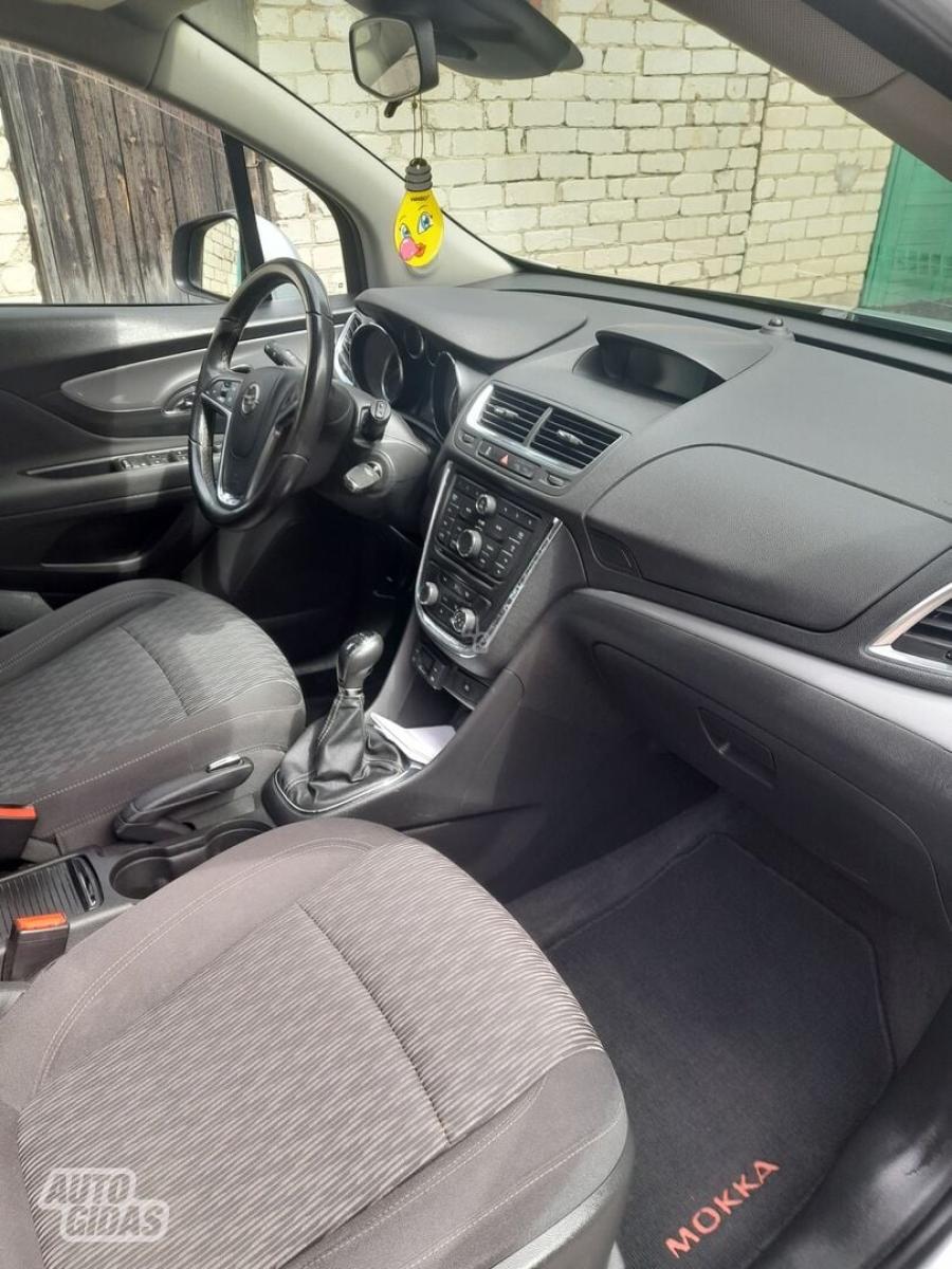 Grey Opel Mokka 2015 in Radviliskis, with an engine capacity of 1.70 L and mileage of 177 thousand km for 6500 €, photo 5 on AUTOMOTO.COM.LV