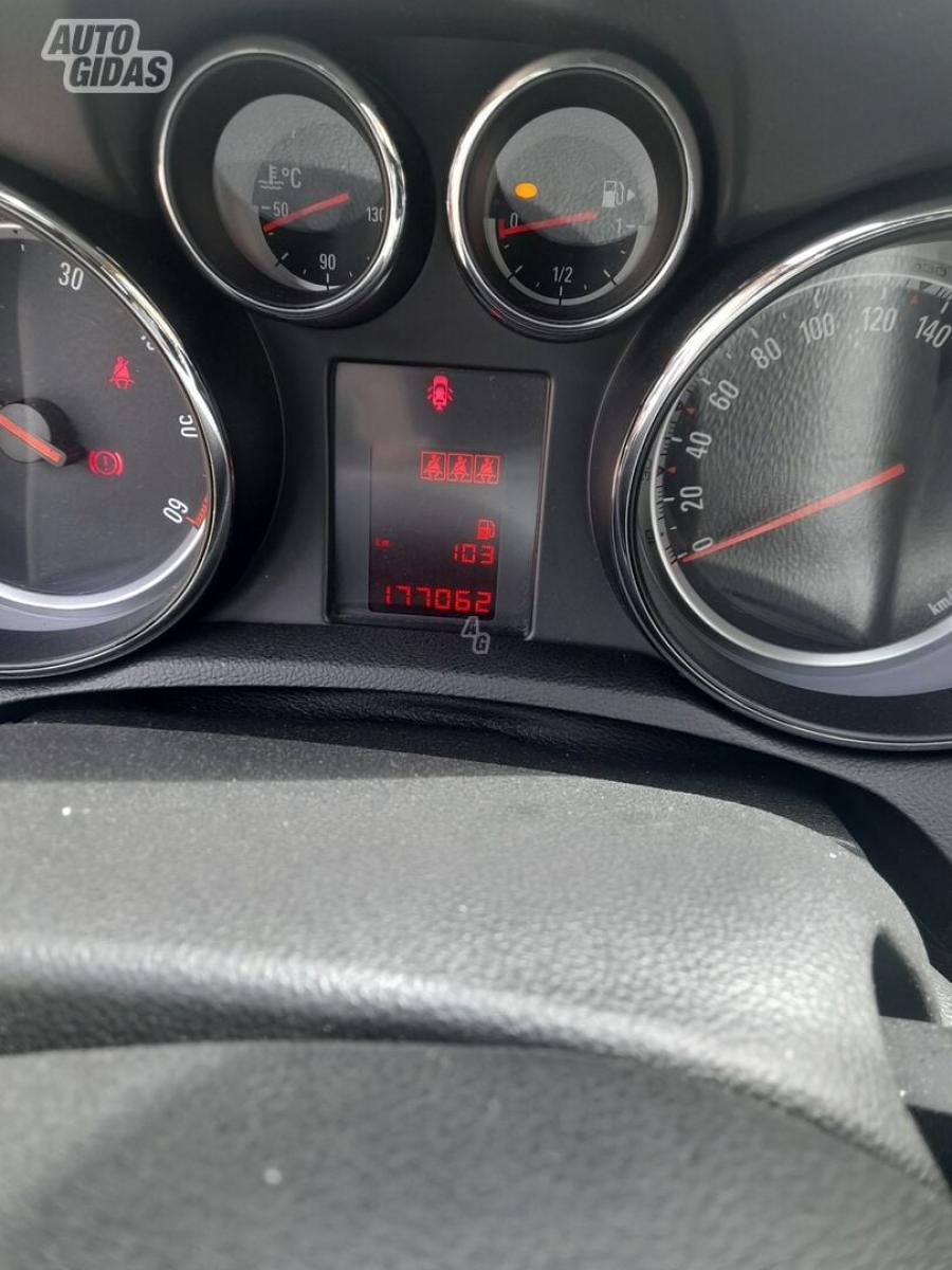 Grey Opel Mokka 2015 in Radviliskis, with an engine capacity of 1.70 L and mileage of 177 thousand km for 6500 €, photo 6 on AUTOMOTO.COM.LV