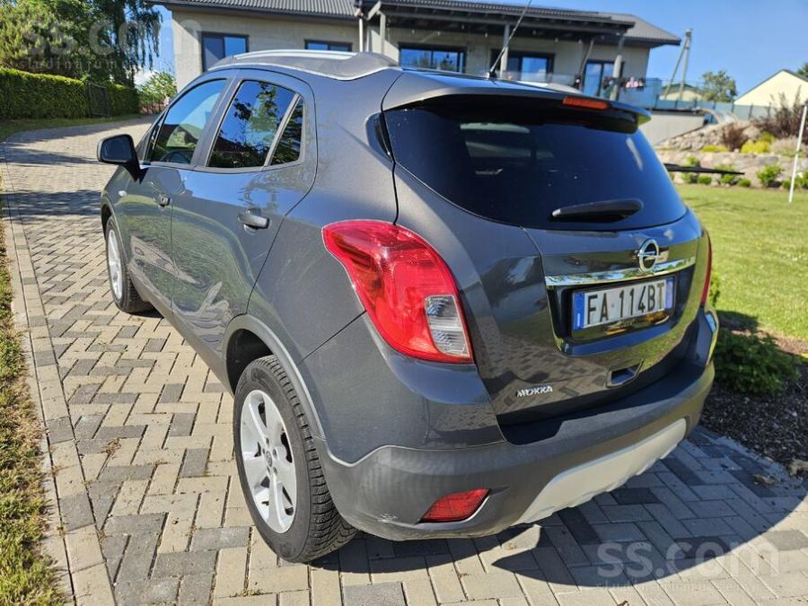 Grey Opel Mokka 2015 in Ogre, with an engine capacity of 1.40 L and mileage of 125 thousand km for 8200 €, photo 5 on AUTOMOTO.COM.LV
