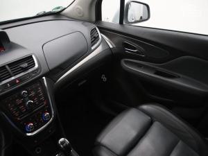 Grey Opel Mokka 2015 in Vilnius, with an engine capacity of 1.60 L and mileage of 281 thousand km for 6699 €, photo 22 on AUTOMOTO.COM.LV