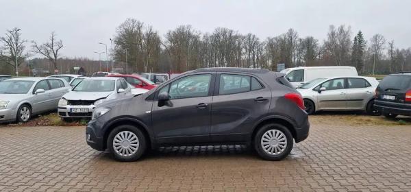 Grey Opel Mokka 2015 in Valmiera, with an engine capacity of 1.60 L and mileage of 273 thousand km for 8000 €, photo 5 on AUTOMOTO.COM.LV