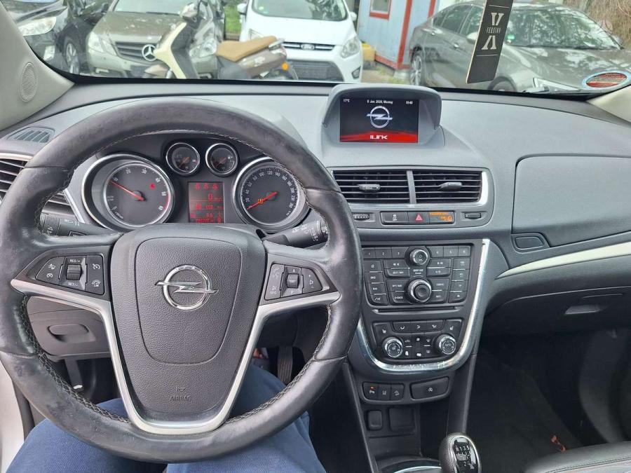 Pelēks Opel Mokka 2015 Marijampole, ar dzinēja tilpumu 1.60 L un nobraukumu 20 tūkst. km par 6300 €, foto 24 vietnē AUTOMOTO.COM.LV