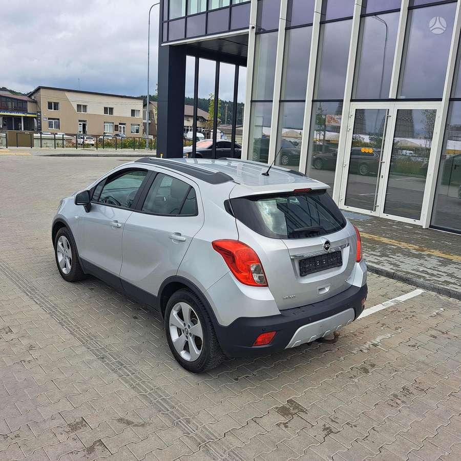 Grey Opel Mokka 2015 in Vilnius, with an engine capacity of 1.69 L and mileage of 189 thousand km for 5550 €, photo 8 on AUTOMOTO.COM.LV
