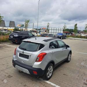Grey Opel Mokka 2015 in Vilnius, with an engine capacity of 1.69 L and mileage of 189 thousand km for 5550 €, photo 11 on AUTOMOTO.COM.LV