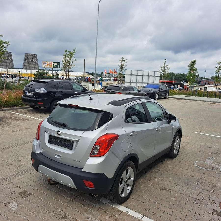 Grey Opel Mokka 2015 in Vilnius, with an engine capacity of 1.69 L and mileage of 189 thousand km for 5550 €, photo 11 on AUTOMOTO.COM.LV